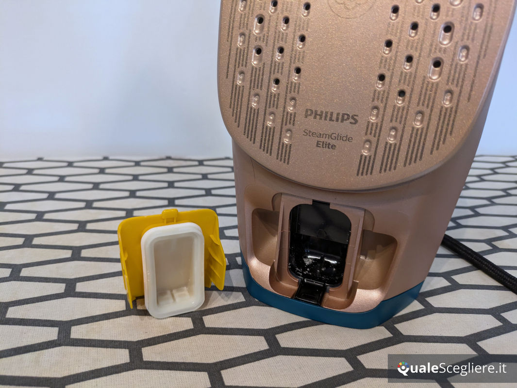 Recensione Philips Azur Serie 8000 DST8030 | QualeScegliere.it